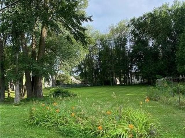 954 15th Ave SE, Forest Lake, MN 55025