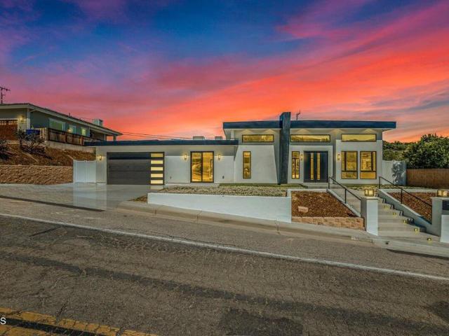 954 Colina Vista