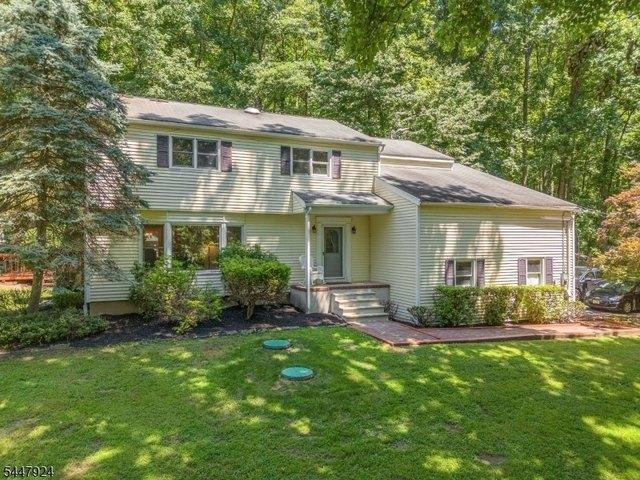 954 Iron Bridge Rd, Bethlehem Township, NJ 08802