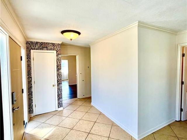 954 Sutton Court
