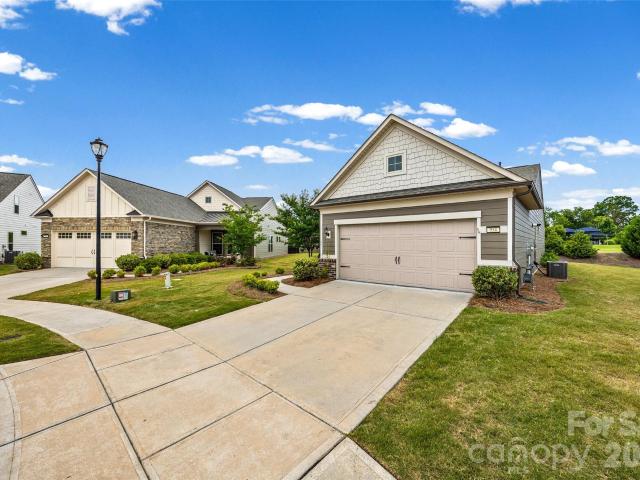 954 Sunrise Lane