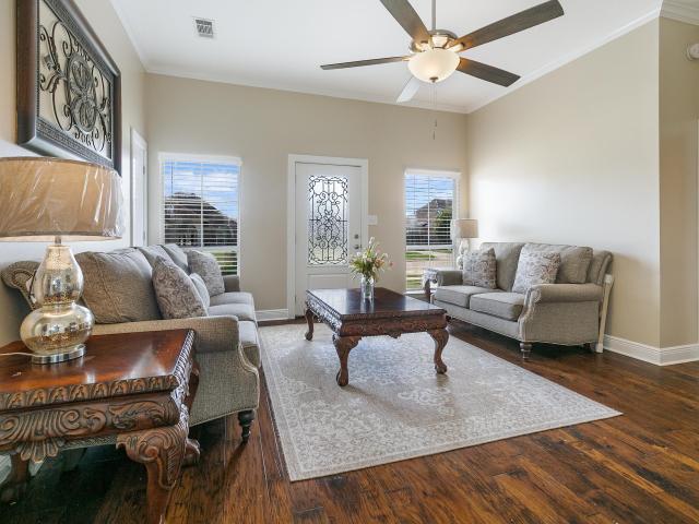 9555 Old Hermitage Pkwy, Baton Rouge, LA 70810 | MLS #BR2026005 | Compass
