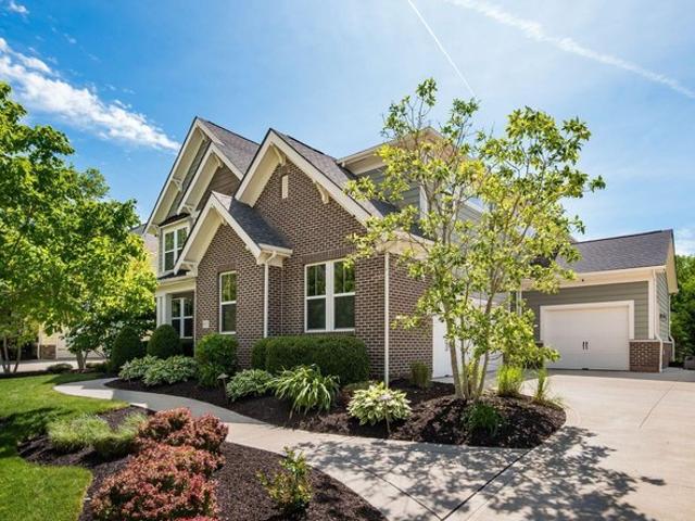 9557 Persimmon Pl, Plain City, OH 43064