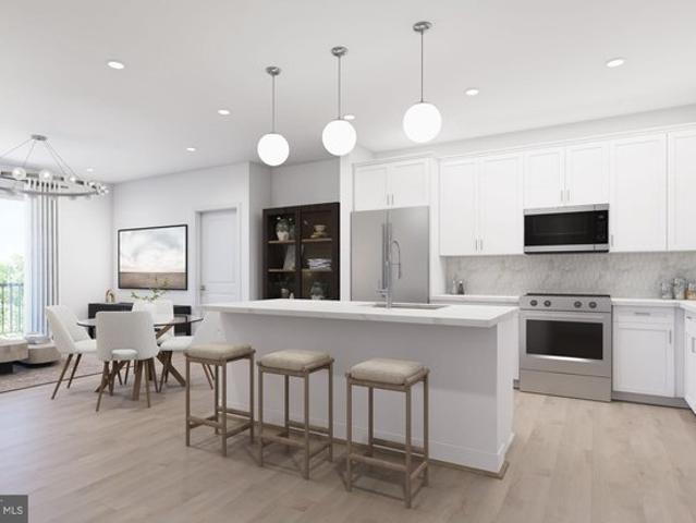 9550 Bastille St Unit 403, Fairfax, VA 22031