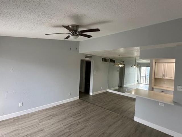 9550 Deering Dr Apt 208, Houston, TX 77036