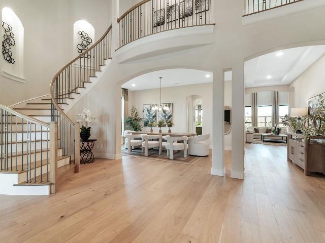 9550 Loyola Drive