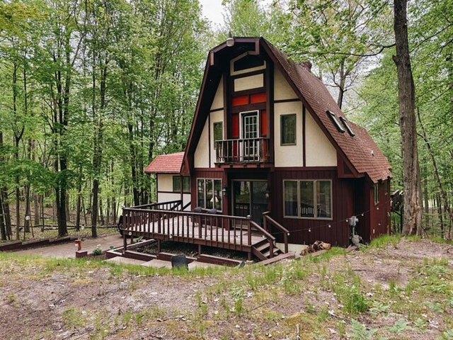 9550 Pere Marquette Dr, Stanwood, MI 49346