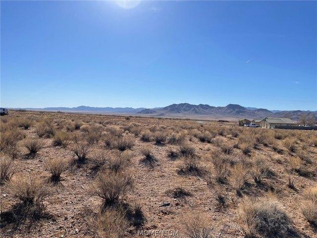 9550 Sugarloaf Cir, Kingman, AZ 86401