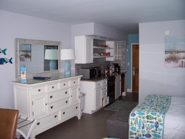 9550 Shore Dr. 1405