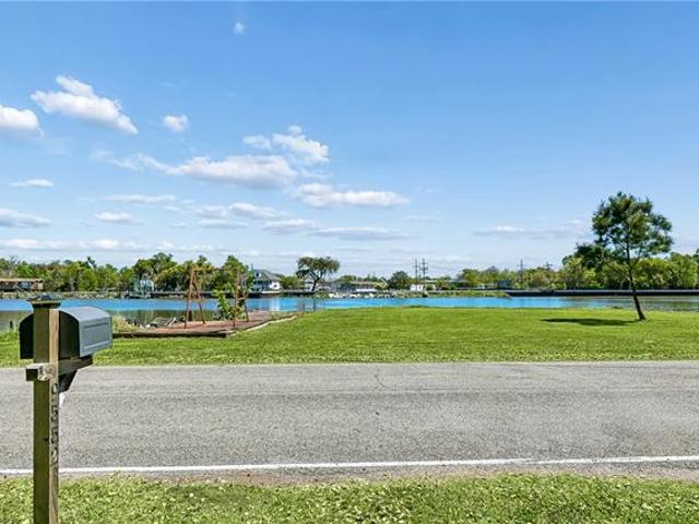 9552 Barataria Blvd, Marrero, LA 70072 | MLS #2567