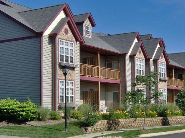 $955 / 1br 1100ft² SPACIOUS! AVAIL. NOW/SUMMER AT MEADOWCREEK, WITH GARAGE = $1030 MeadowCreek Luxury Apartments map