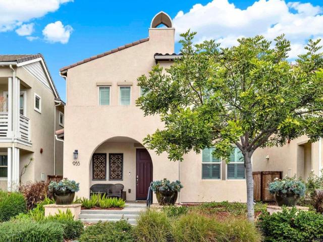 955 Camino Aldea