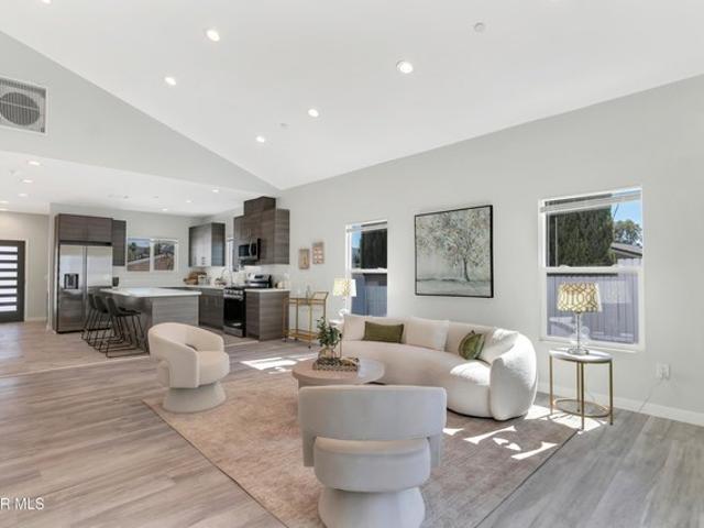 955 Brossard Dr, Thousand Oaks, CA 91360