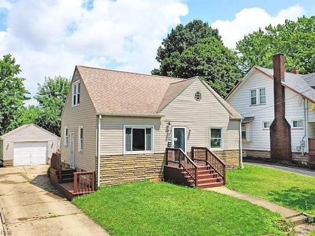 955 Glenwood St NE, Warren, OH 44483