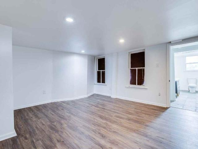 955 E Warrington Studio Apartment for Rent at 955 E Warrington Ave, Pittsburgh, PA 15210 Allentown