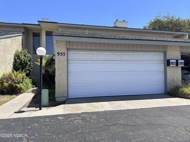 955 E Cypress Ave, Lompoc, CA 93436