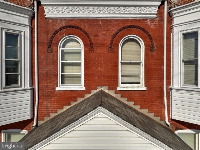 955 E King Street