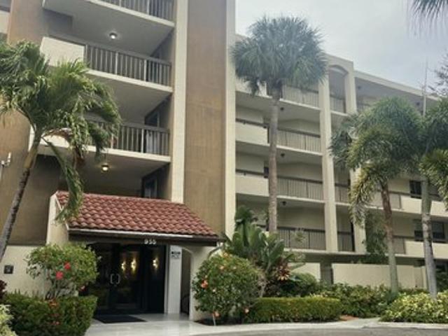 955 Egret Cir Apt 411, Delray Beach, FL 33444