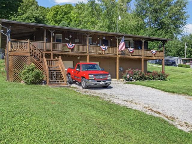 955 Livingston Boatdock Rd, Allons, TN 38541