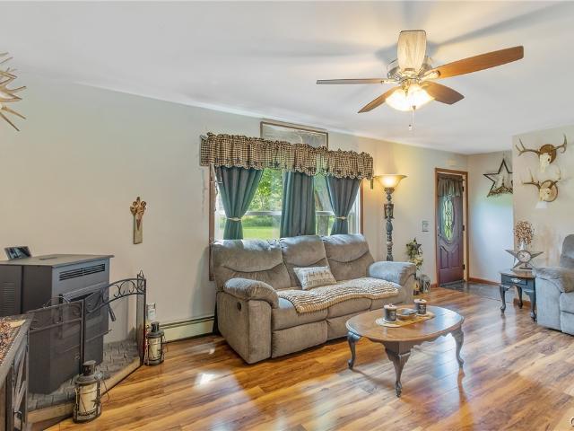 955 Middle Road