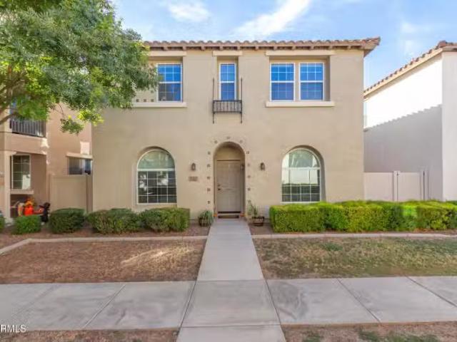 955 S Henry Ln, Gilbert, AZ 85296 MLS 6783385