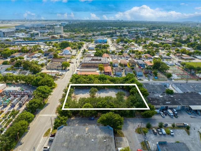 955 SE 12th St, Hialeah, FL 33010 | MLS #A11593