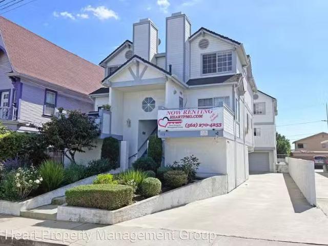 955 W 7th St 957 W 7th St