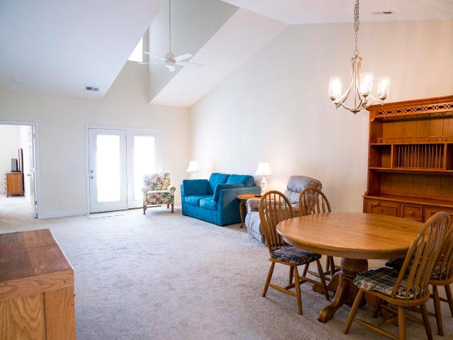955 Wrigley Dr. 21 3,21 3G