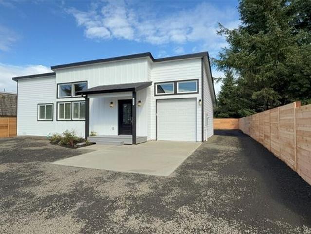 955 Tonquin Ave SW, Ocean Shores, WA 98569