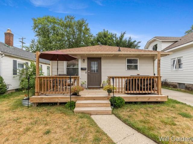 955 Veto St NW, Grand Rapids, MI 49504