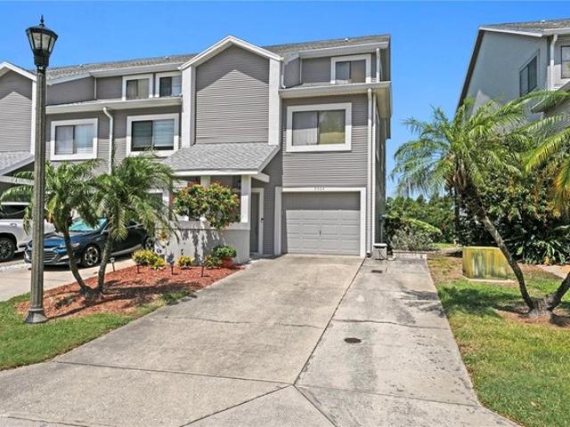 9564 Tara Cay Ct, Seminole, FL 33776