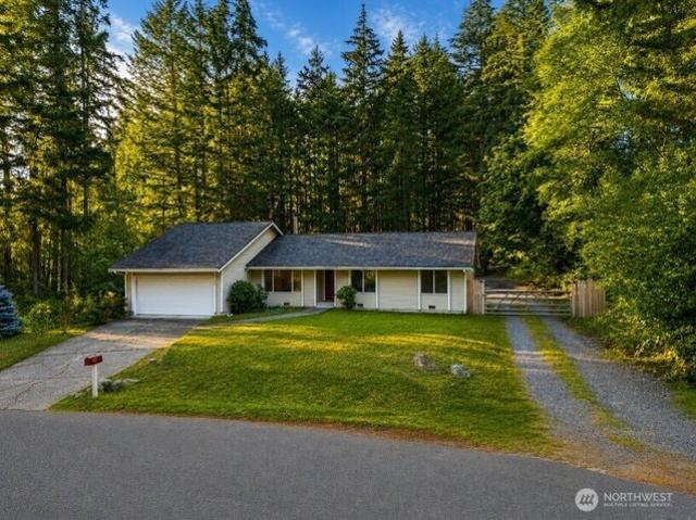 9565 Emerald Dr SE, Port Orchard, WA 98367