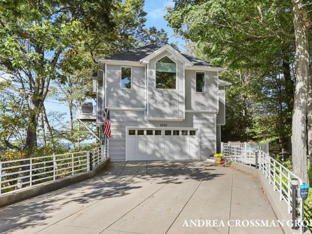 9565 Whispering Sands Dr, West Olive, MI 49460