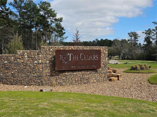 9568 Lakeside Oaks Drive