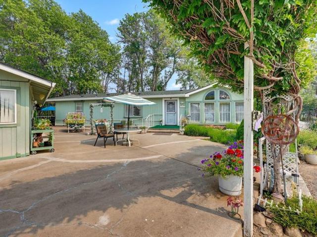 9561 Highway 140, Eagle Point, OR 97524