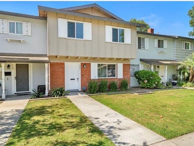 9562 Cornwall Dr, Huntington Beach, CA 92646