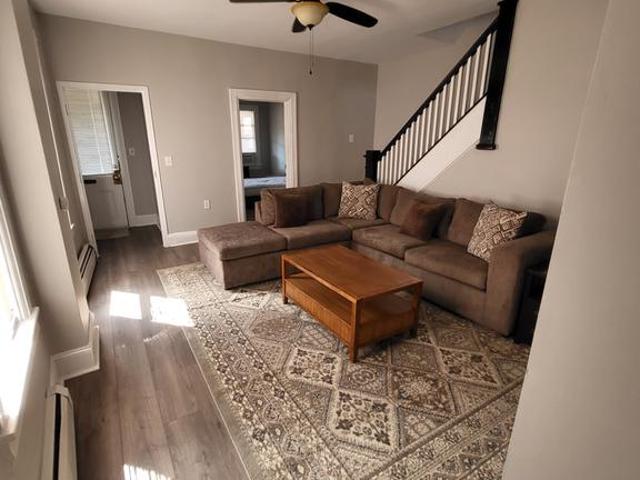 956 958 W 3Rd Street