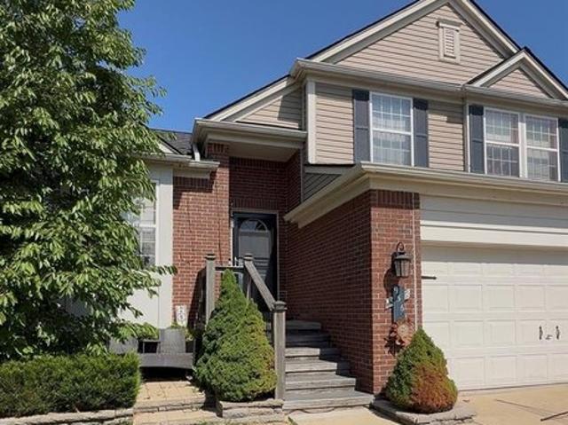 956 Callaway Ct, Oceola Township, MI 48843