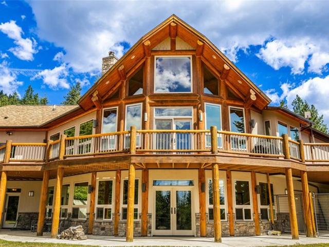 956 and 952 Falling Star Rd, Victor, MT 59875