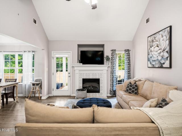 956 Arbor Springs Circle