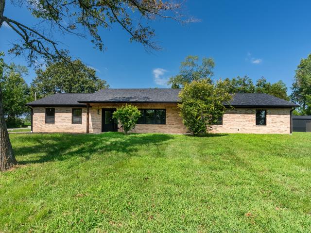 956 Auburn Lane SE