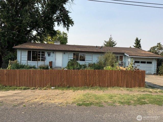 956 Brickner Rd, College Place, WA 99324