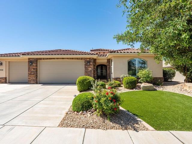 956 E Roadrunner Dr, Washington, UT 84780
