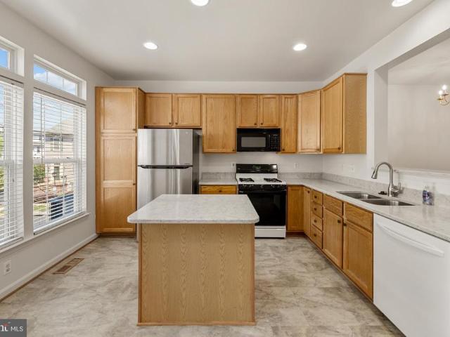 956 Harrison Circle