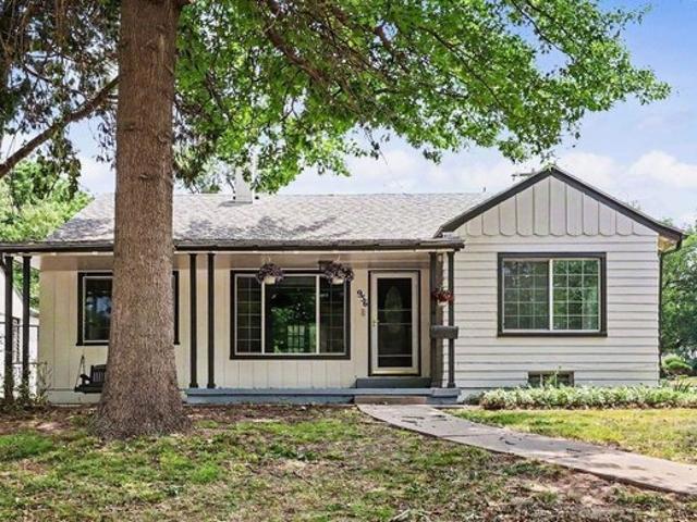 956 S Holyoke St, Wichita, KS 67218
