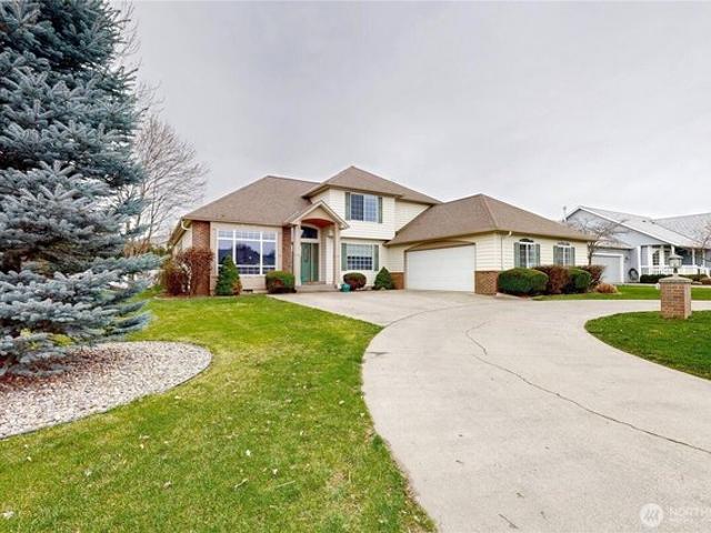 956 SE Garrison Dr, College Place, WA 99324