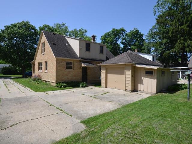 956 W Conger St