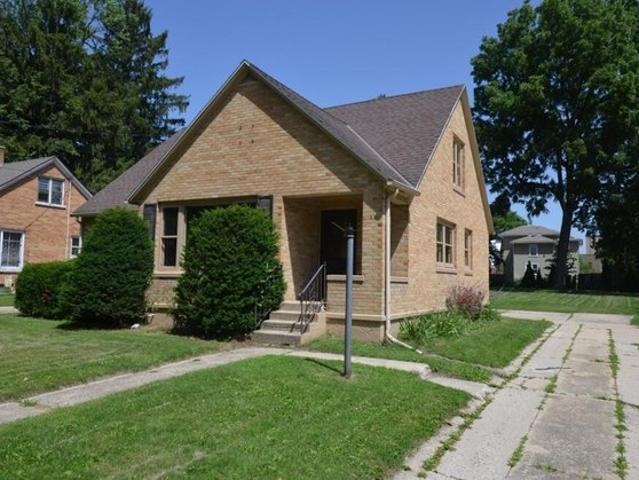 956 W Conger St, Whitewater, WI 53190