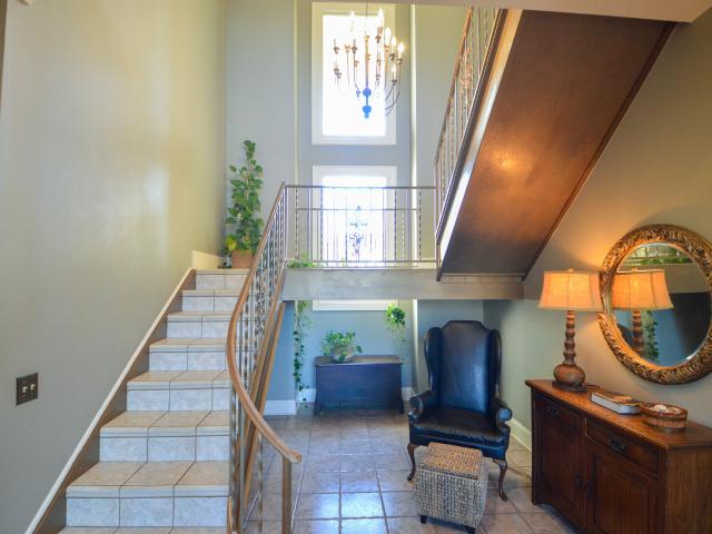 956 Valley Hills Circle