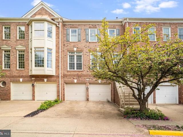 9574 Lagersfield Cir, Vienna, VA 22181